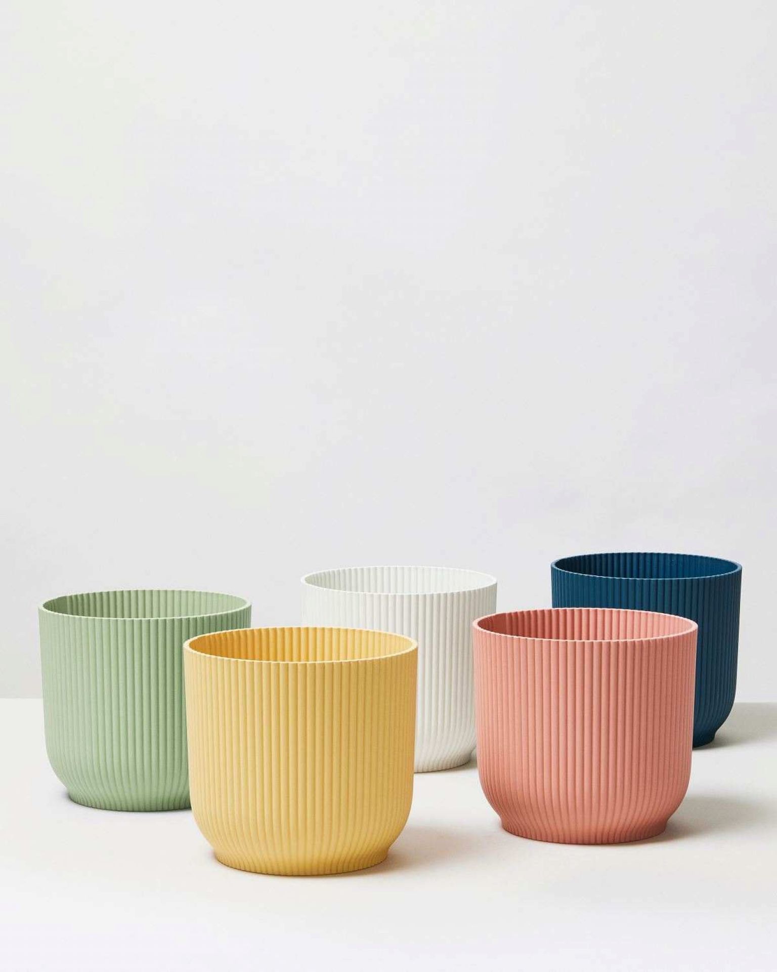 Elho Vibe Plant Pot | Navy | Indoor Plant Pots | The Stem