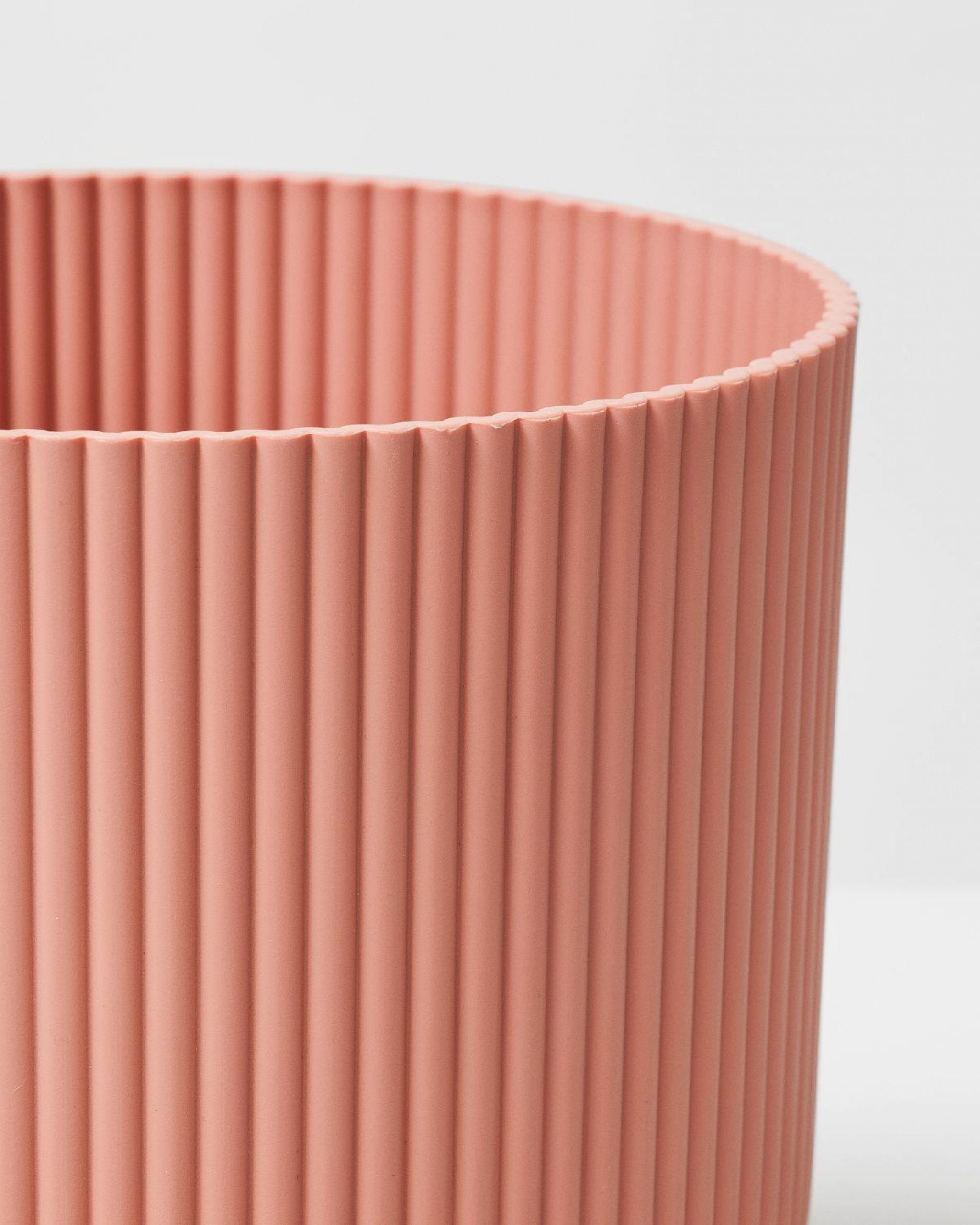 Elho Vibe Plant Pot | Pink | Indoor Plant Pots | The Stem